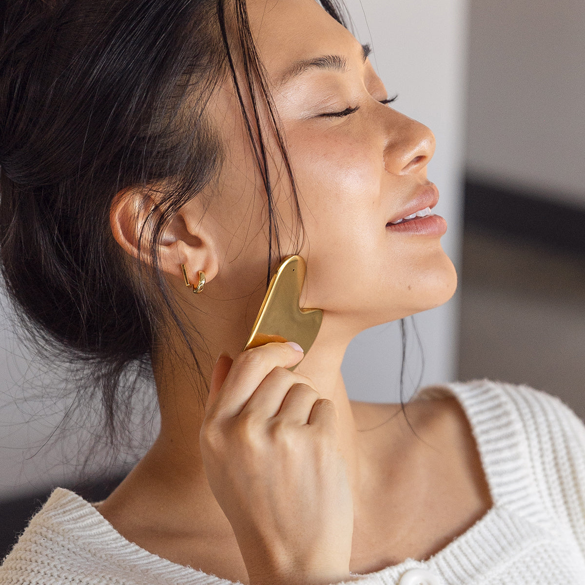 Beauty Accessories | Gua Sha, Cotton Rounds + Bags | Uncommon Beauty ...