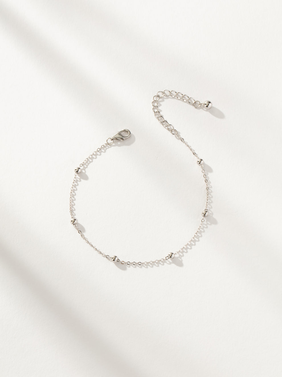 Everyday Dainty Bead and Chain Bracelet in Gold | Uncommon James