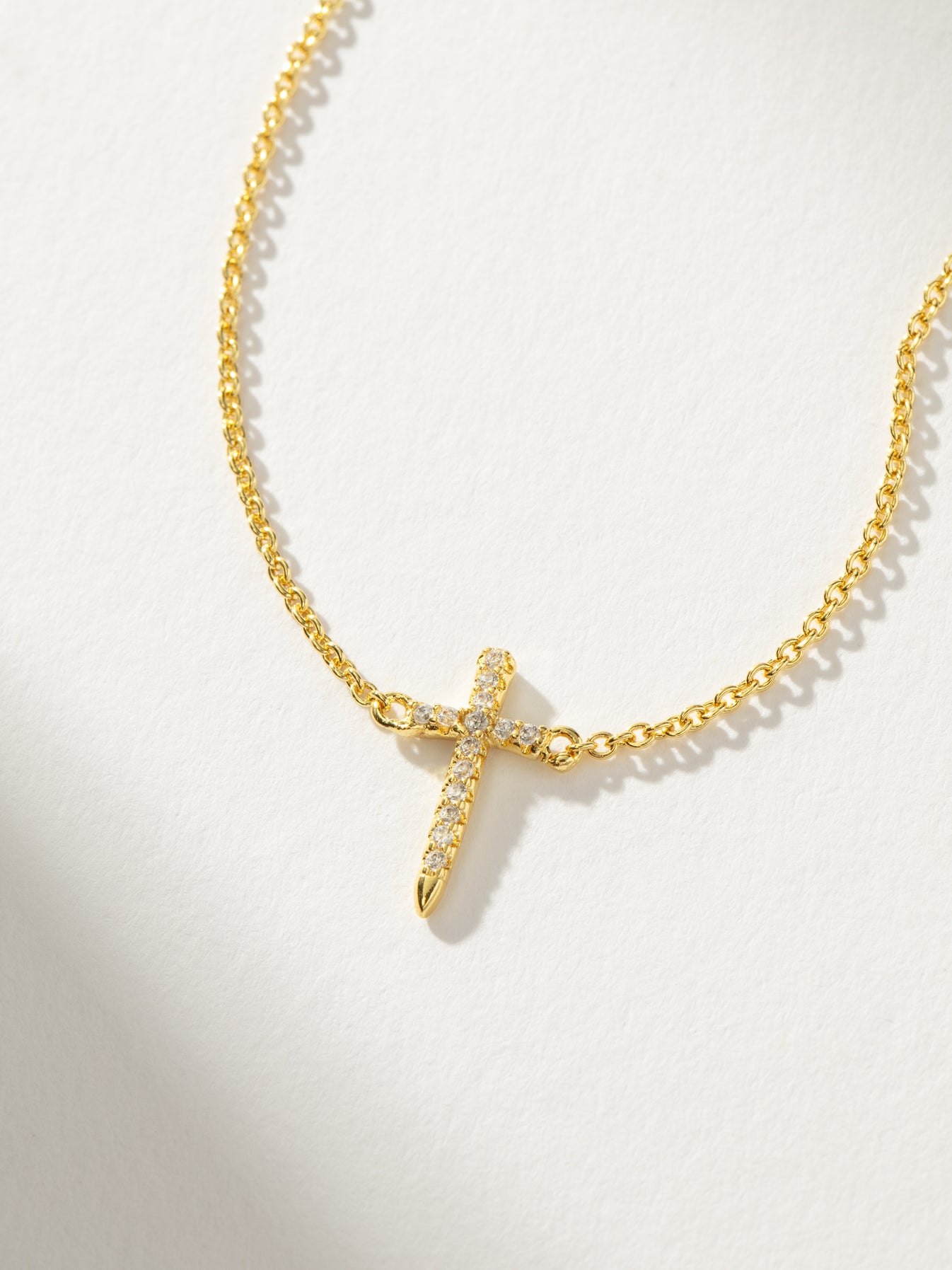 Simple Cross Chain Pendant Necklace in Gold | Uncommon James